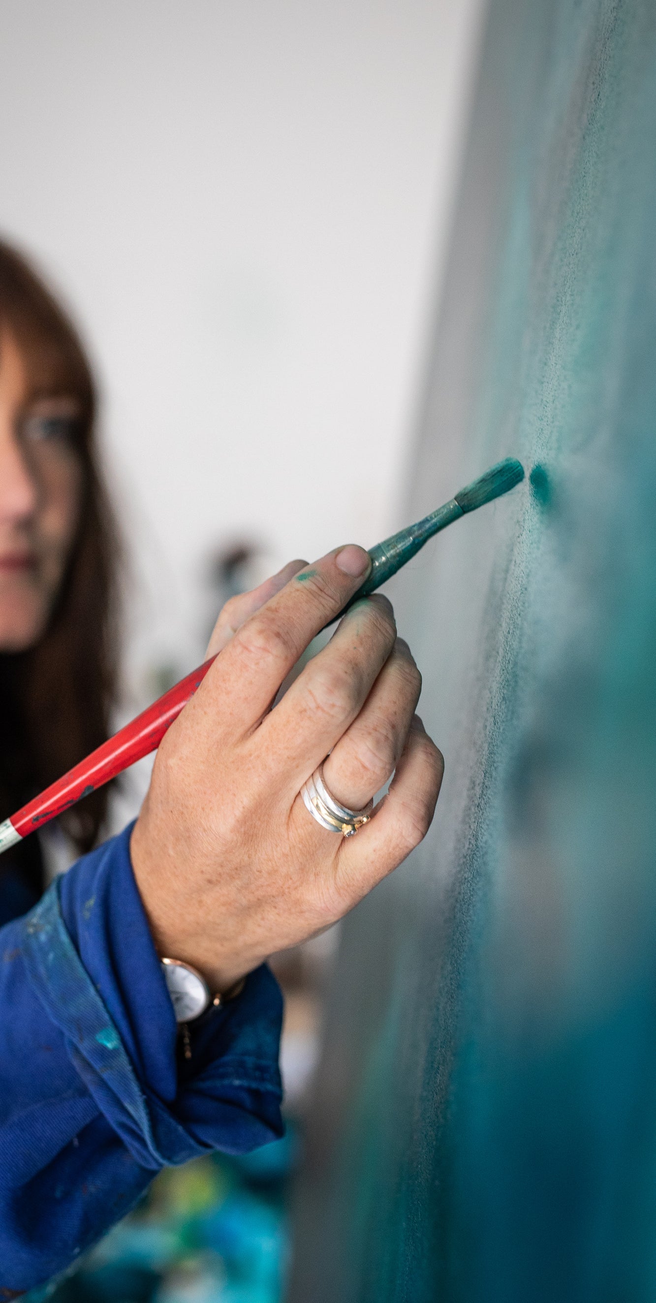 RUNNING TIDE / Carol Cronin - Curator Paints EU